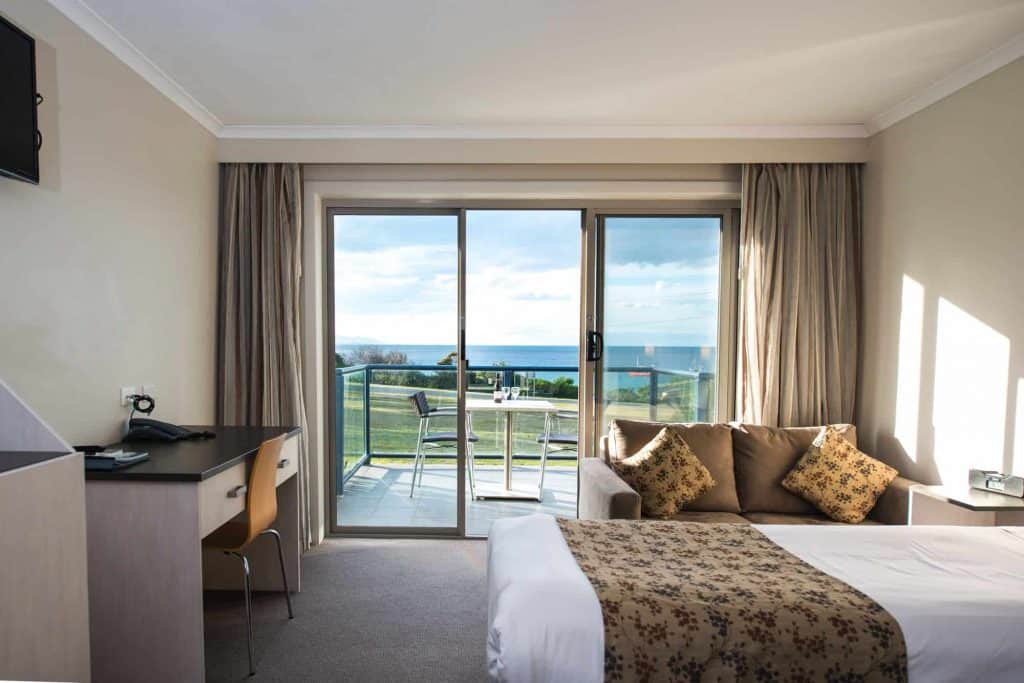 Beachfront At Bicheno | Tasmania Accommodation Deals