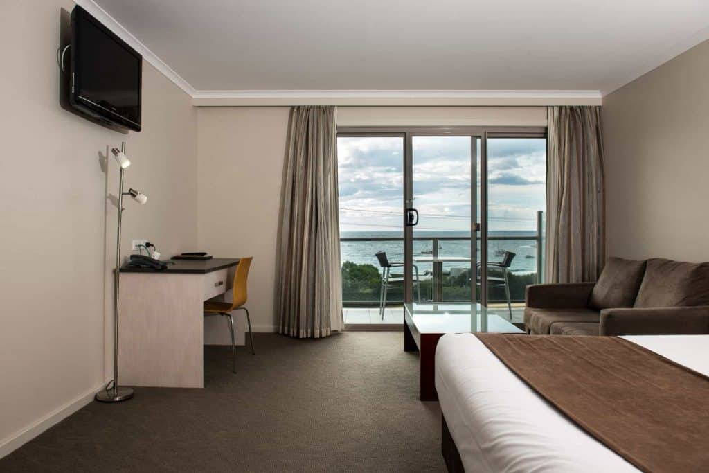 Beachfront At Bicheno | Tasmania Accommodation Deals