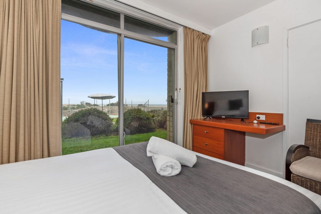 Scamander Beach Hotel Motel | Tasmania Accommodation Deals
