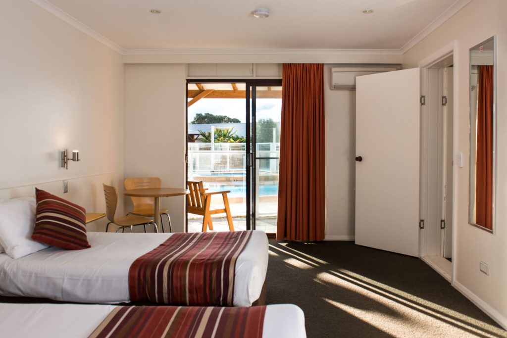 Beachfront At Bicheno | Tasmania Accommodation Deals