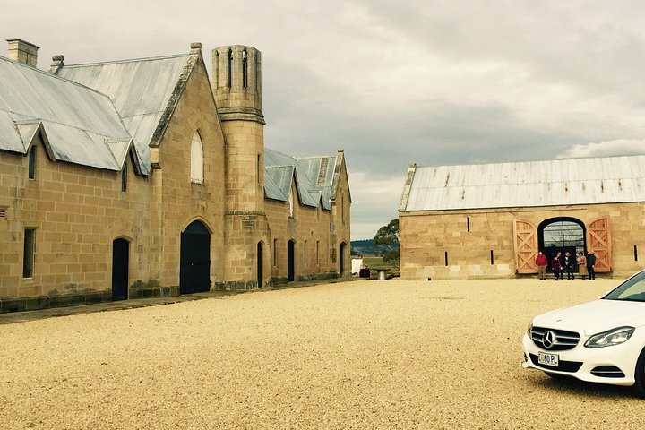 Tasmanian Whisky Distillery Tour | Activities in Tasmania