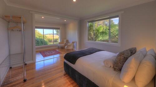 Castaway Cottage - Essentially Tas, Australia | Tasmania Accommodation
