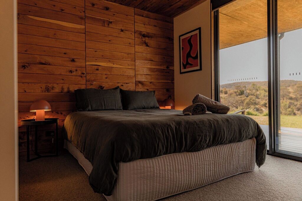 Swan River Sanctuary, Australia | Tasmania Accommodation