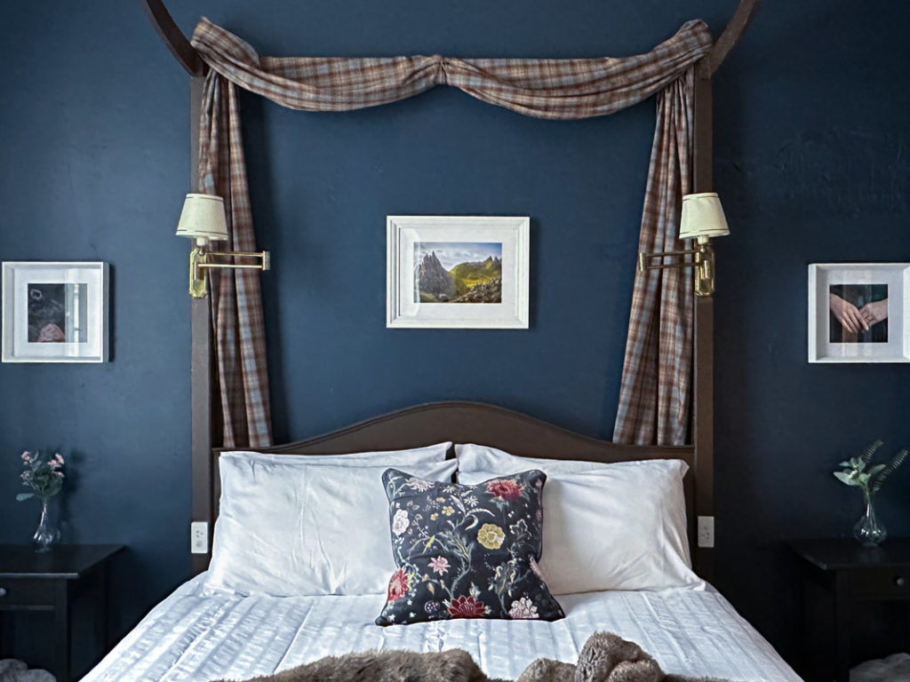Outlander Cottage at Alice's Cottages - Scottish-Themed Stay in Launceston